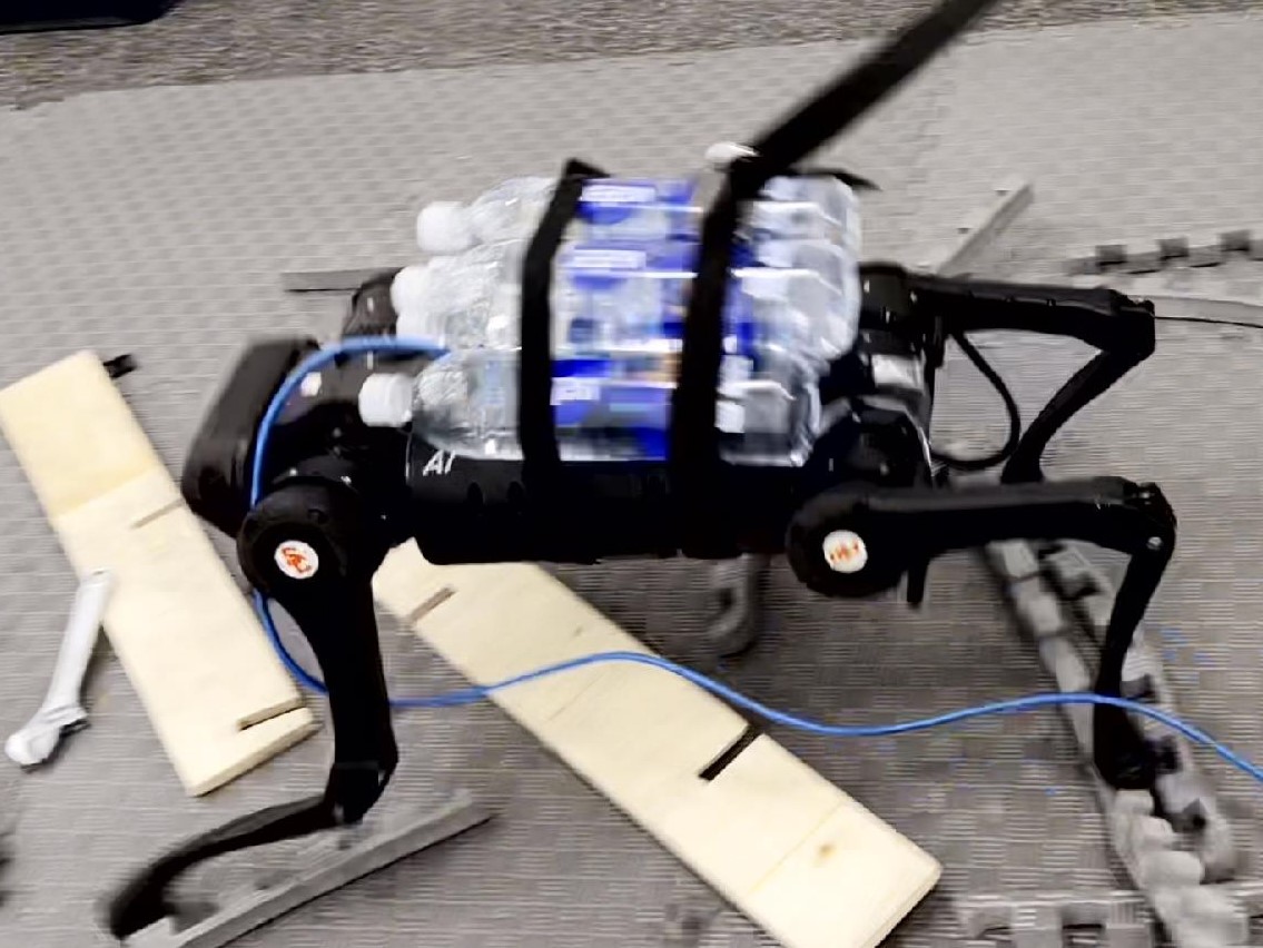 [2103.06484] Robust High-Speed Running for Quadruped Robots via Deep Reinforcement Learning