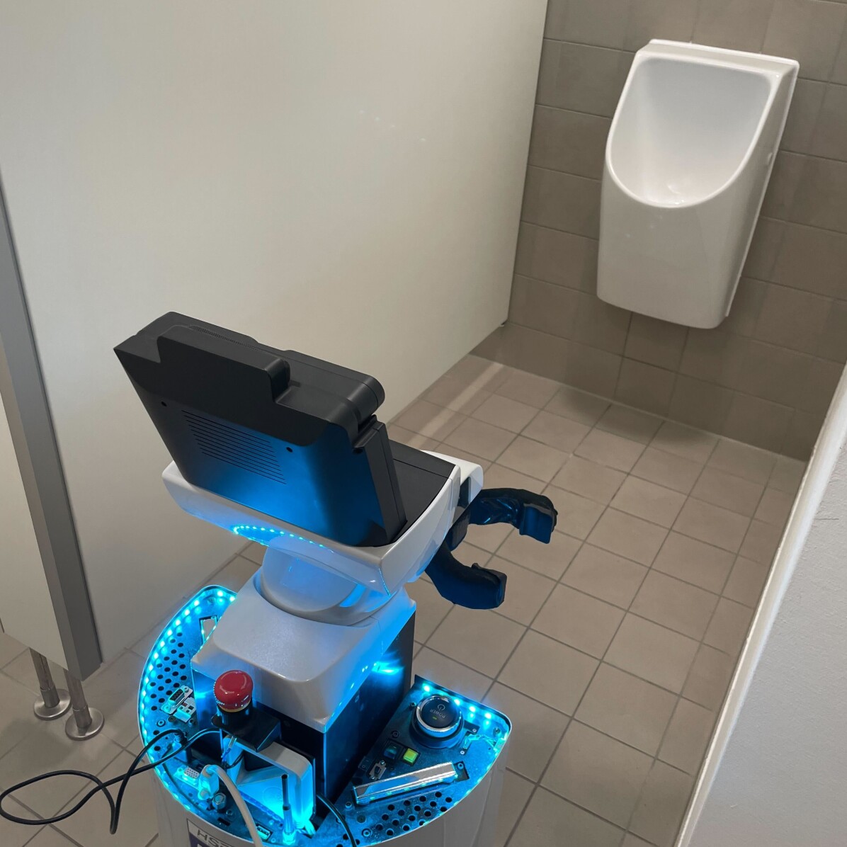 [2403.08605] Language-Grounded Dynamic Scene Graphs for Interactive Object Search with Mobile ...